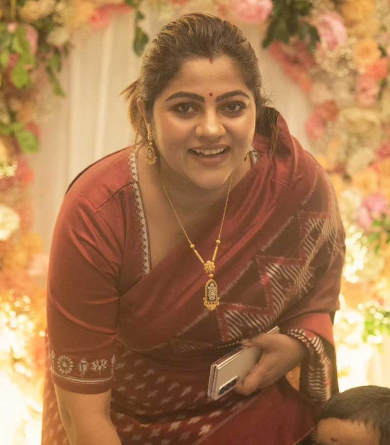 Jhilik Bhattacharjee Age, Husband, Instagram, Wiki & Biography ...